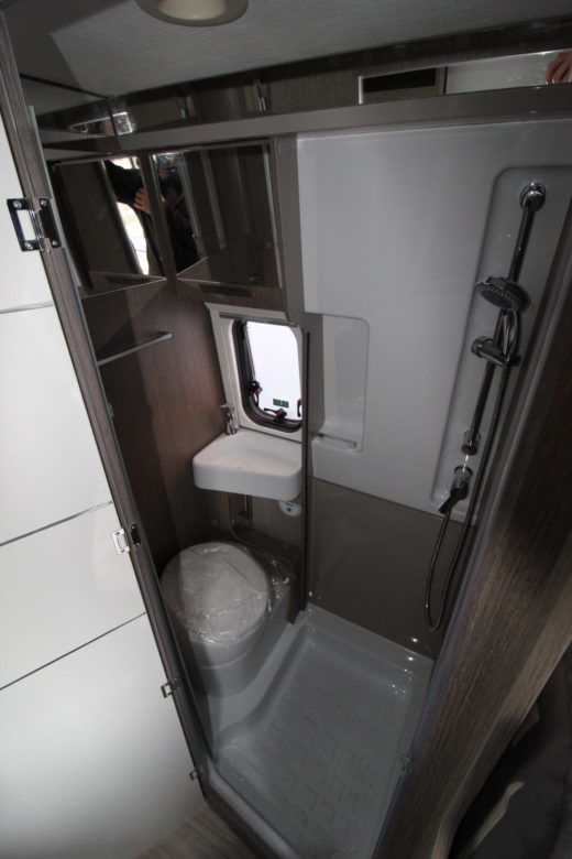 Fourgon Challenger Vany V210 Road Edition - Isacar